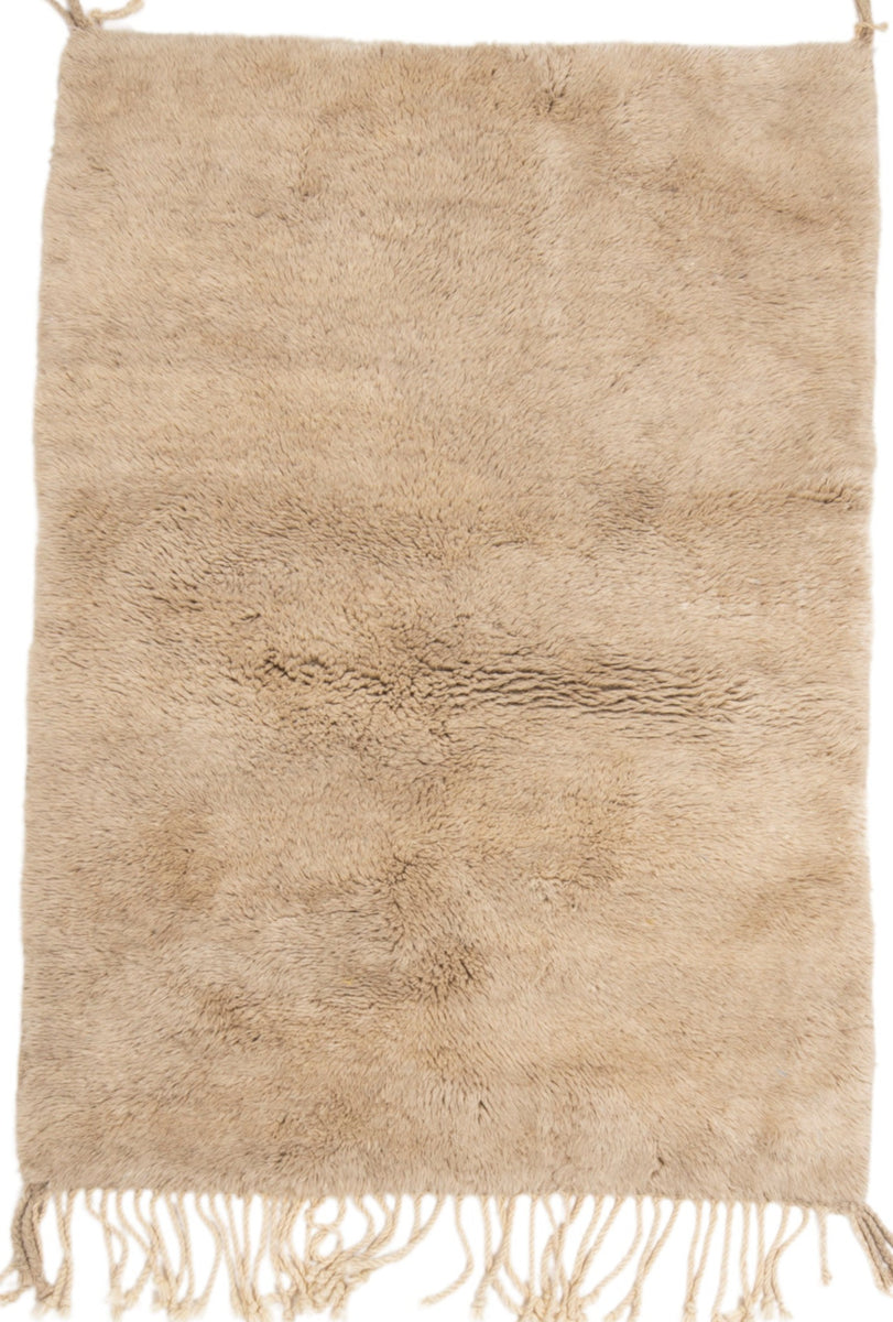 Beige fluffy rug – Dyphor New York